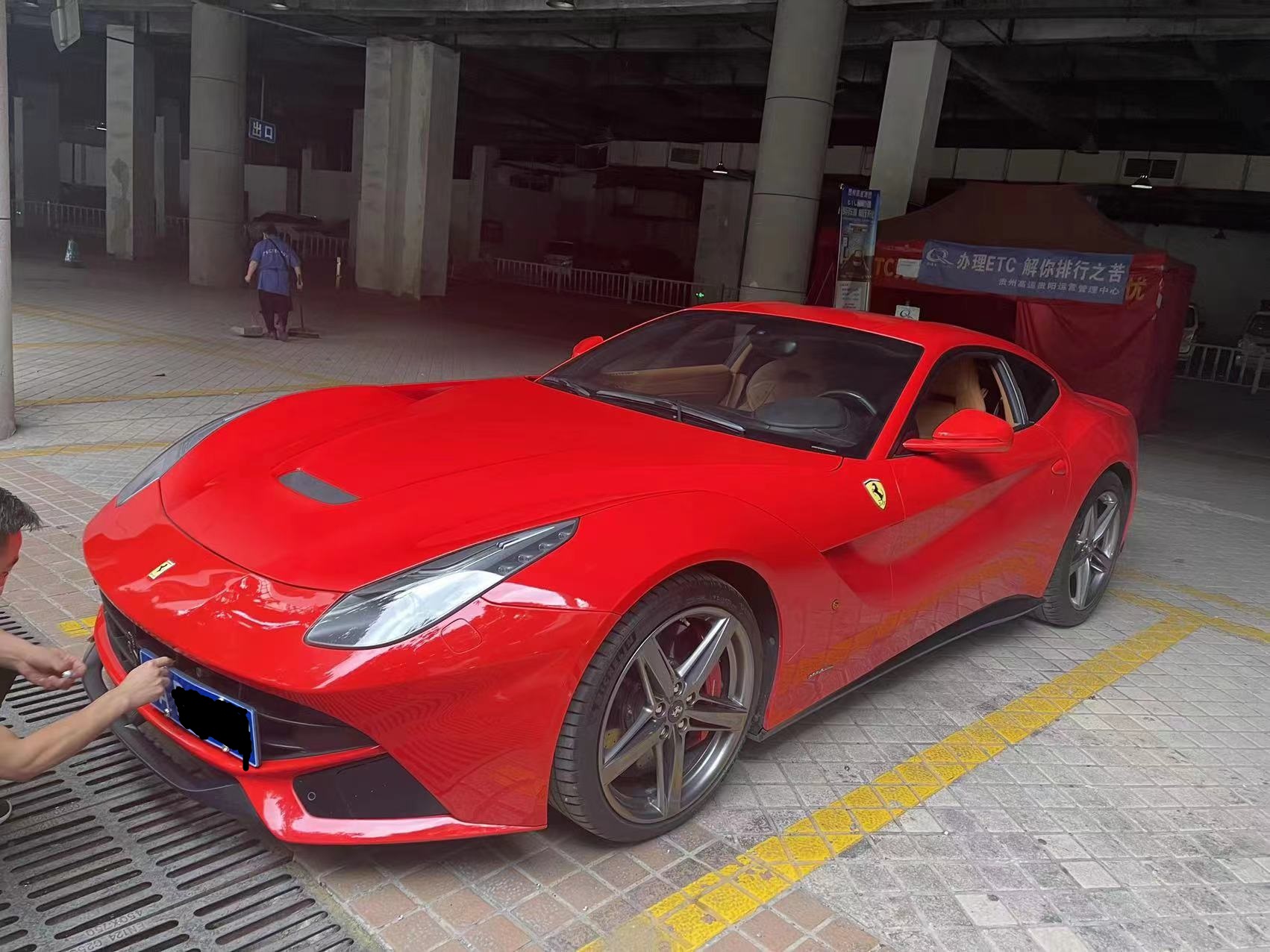 法拉利 2013款 F12 berlinetta 6.3L 标准型报价|图片|出售|多少钱|哪里有卖的255.42万元-超跑之家